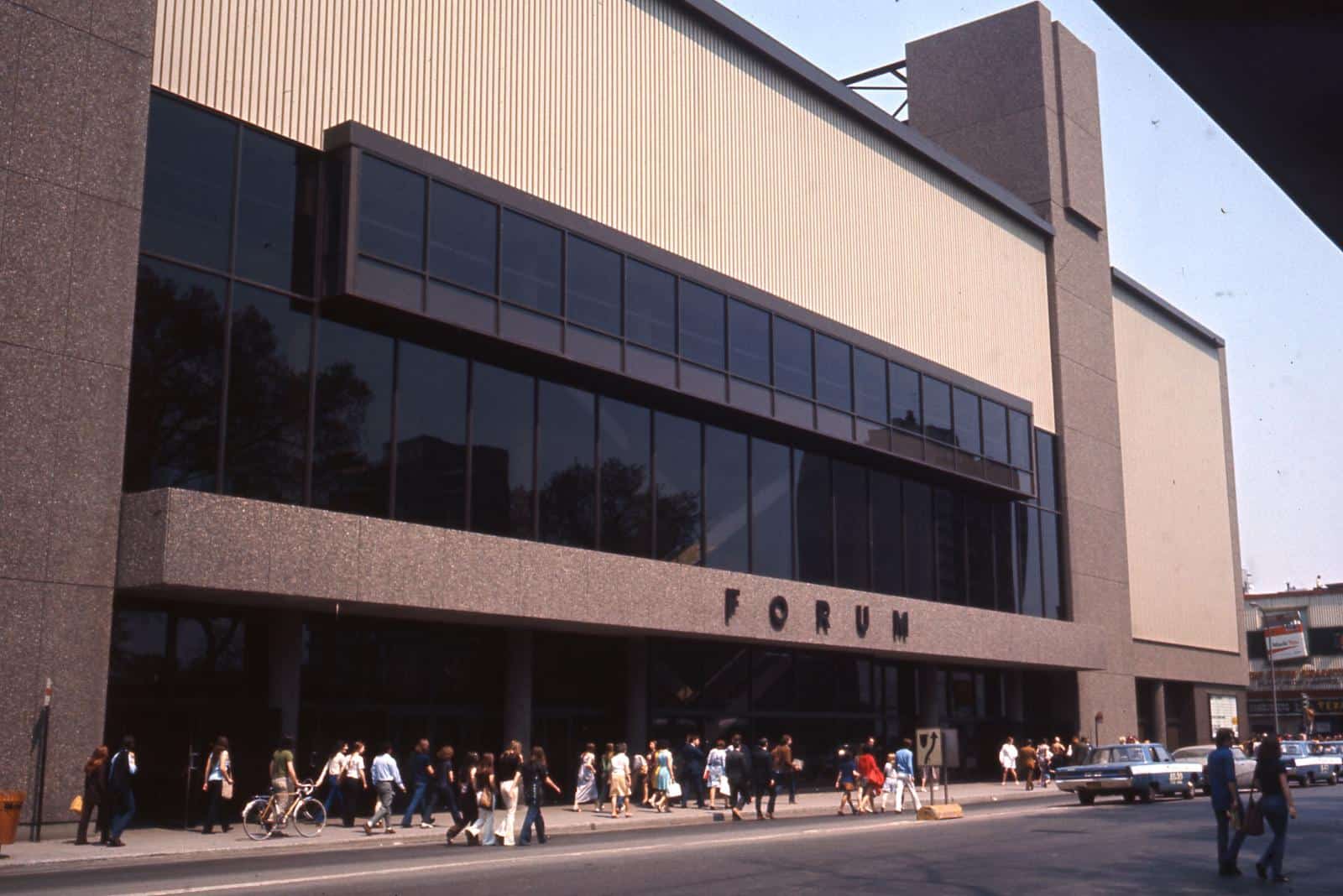 Iconic Hockey Venues: The Montreal Forum - SportsInsider.com